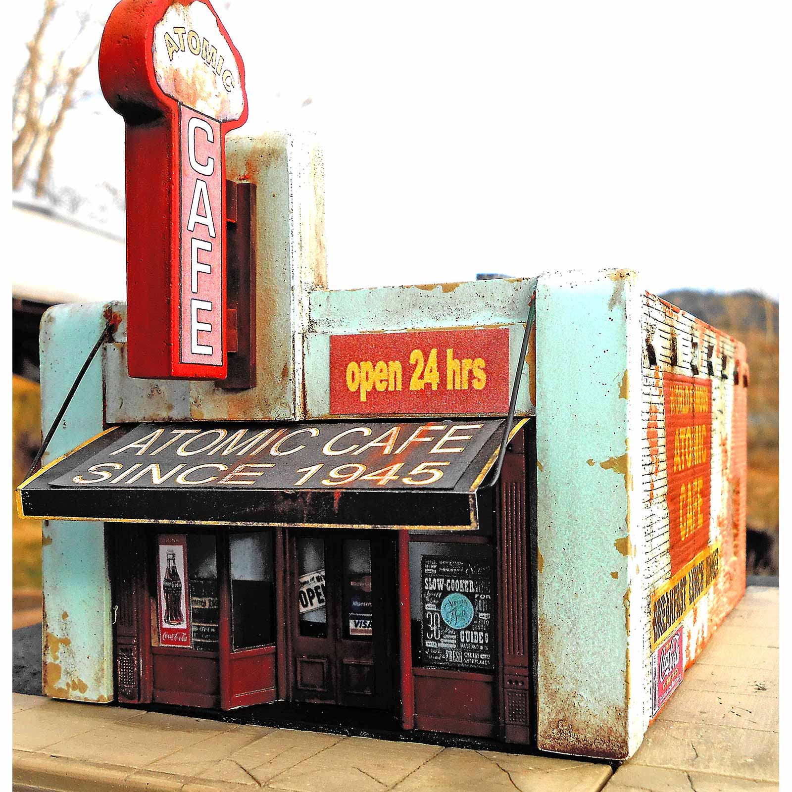 Downtown Deco N Scale "The Atomic Cafe" Kit – Micro-Mark