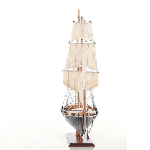 Pre-Built Model Ships | Fully Assembled Display Vessels | Micro-Mark